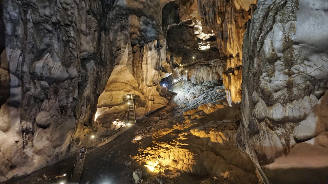 Gua Tempurung – Tourism Perak Malaysia